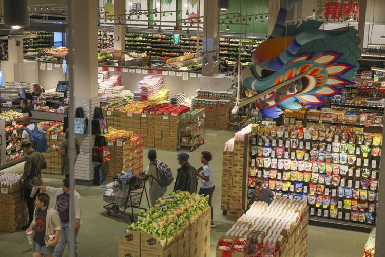 Impress visitors with this half-day tour of Seattle’s top photo-ops ...