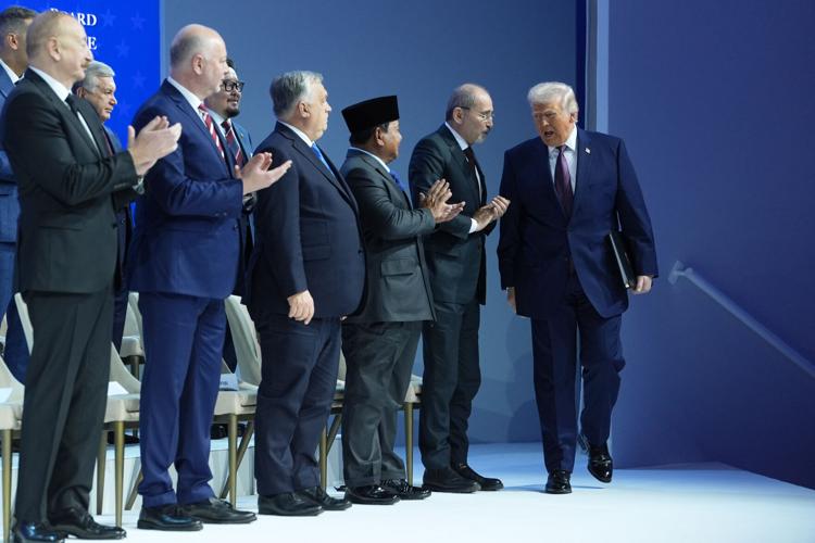 Trump rolls out his Board of Peace at the Davos forum, but many top US ...