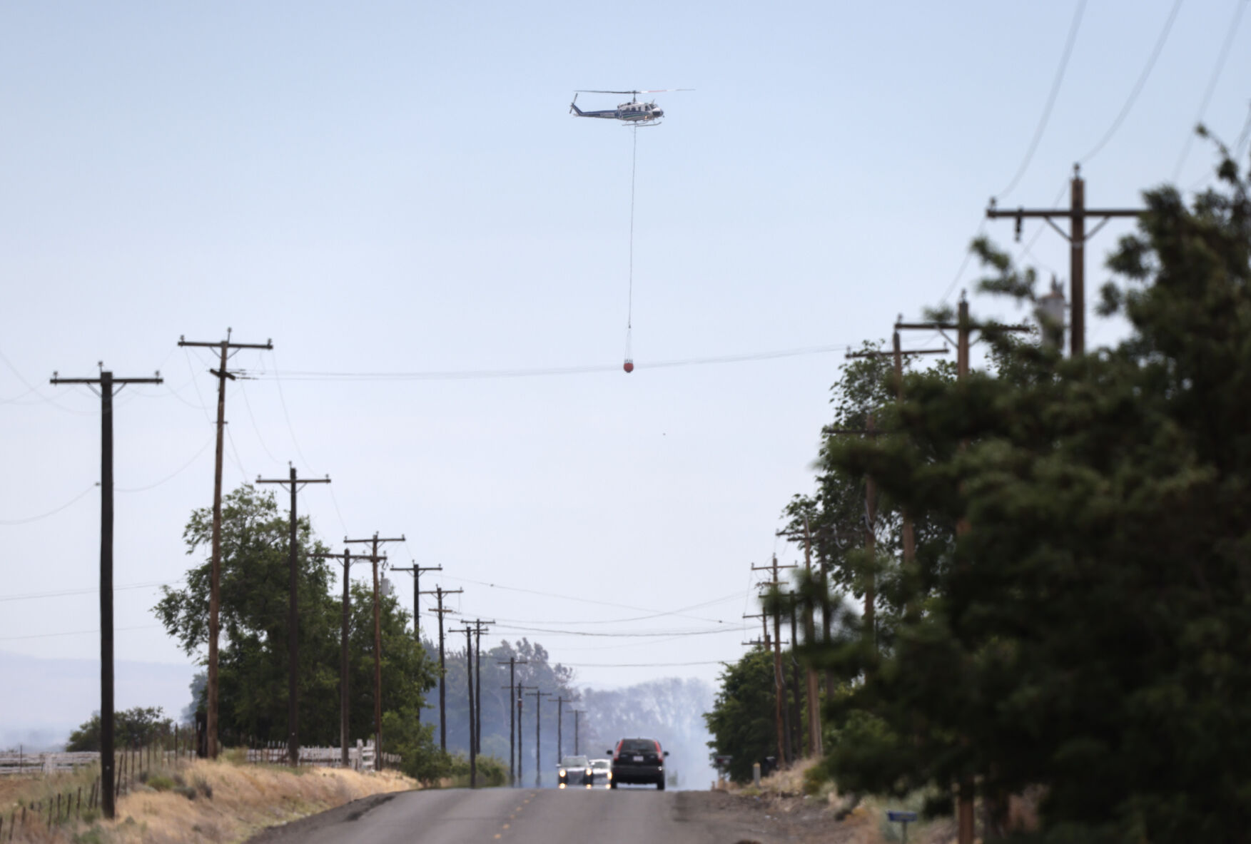 Structures lost in fire south of White Swan | Local | yakimaherald.com