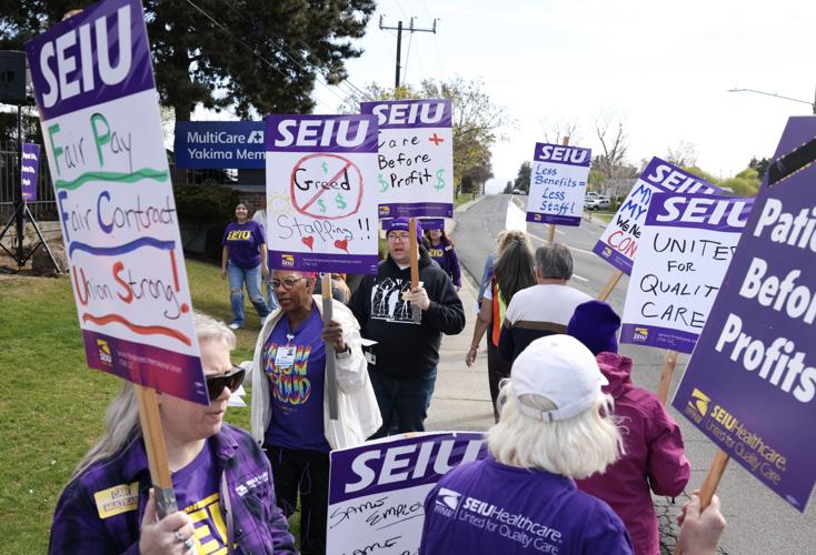 SEIU workers picket outside Yakima MultiCare Memorial Hospital | Local ...