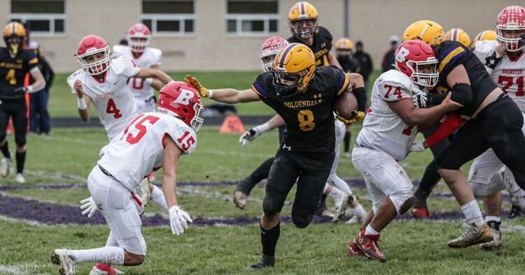 After first football state victory, Goldendale travels to Okanogan in ...