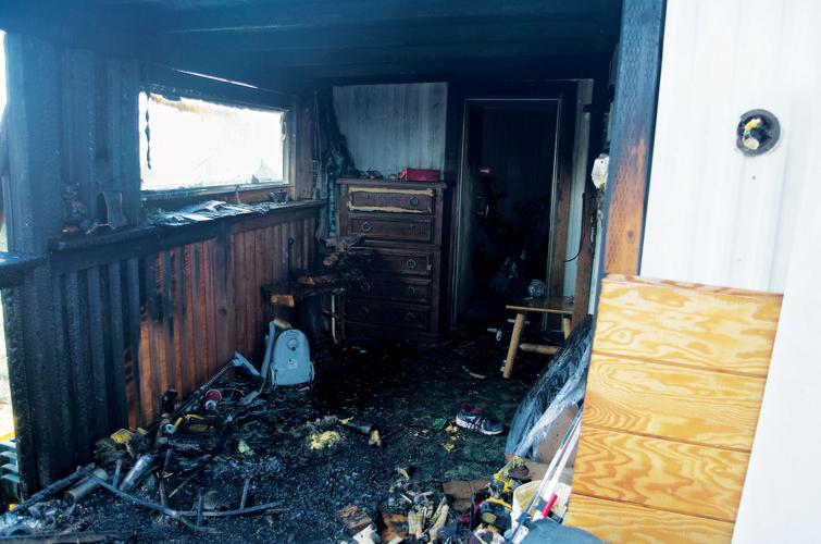 Fire damages mobile home in Moxee | Local | yakimaherald.com