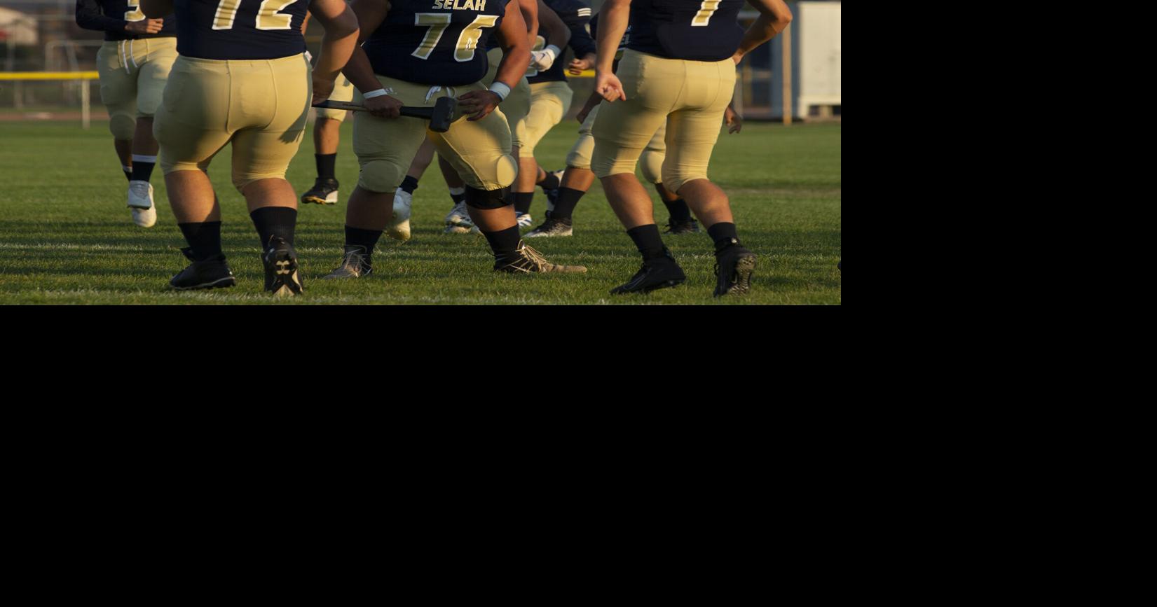 PHOTOS: Selah defeats Davis 17-14 in football | Sports Photos ...