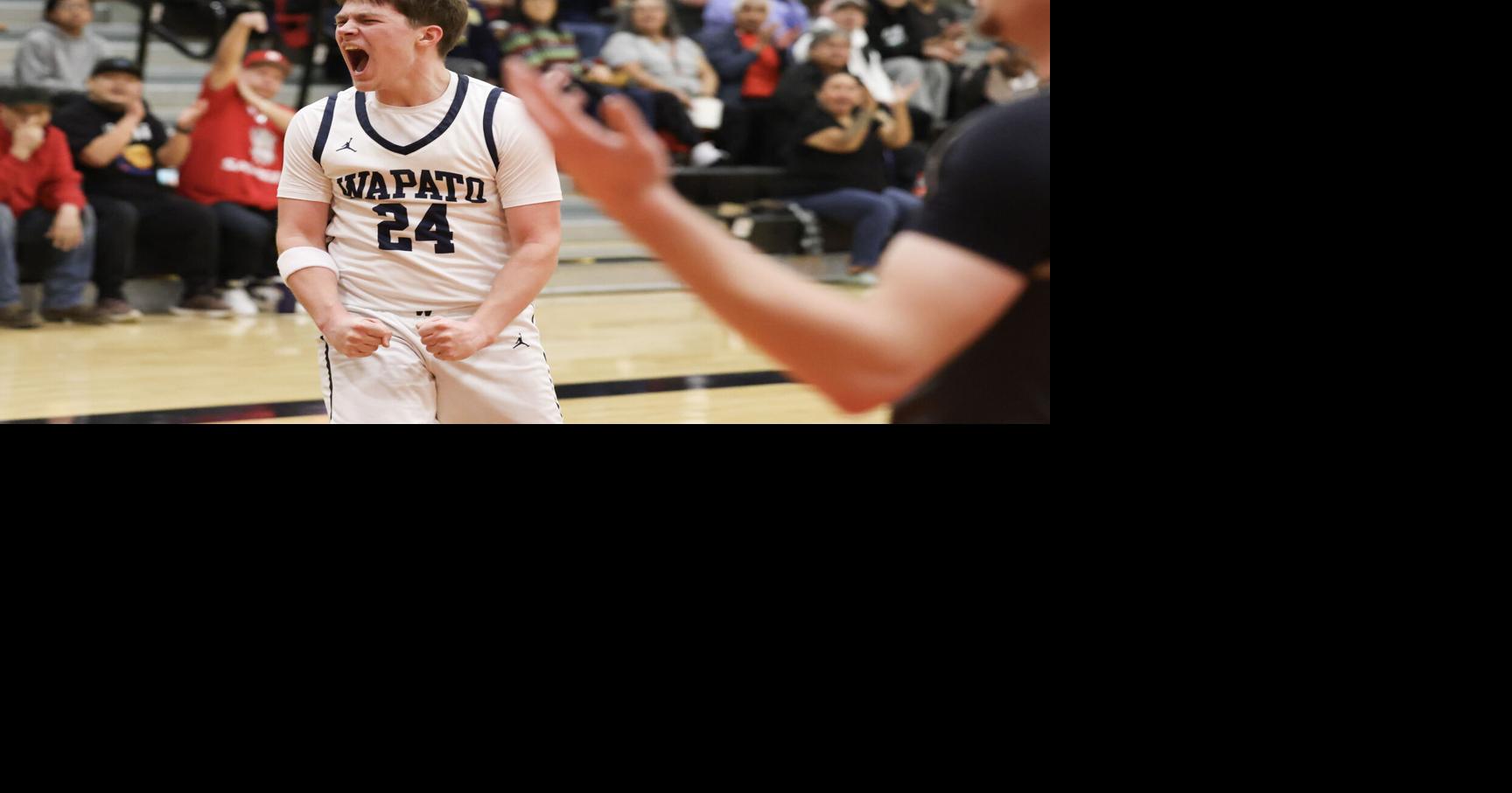 Jacob Bobb leads Wapato boys to dominating win over Montesano, Wolves ...