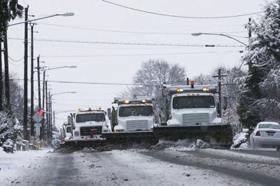 Snow prompts snow route alert in Yakima | Local | yakimaherald.com