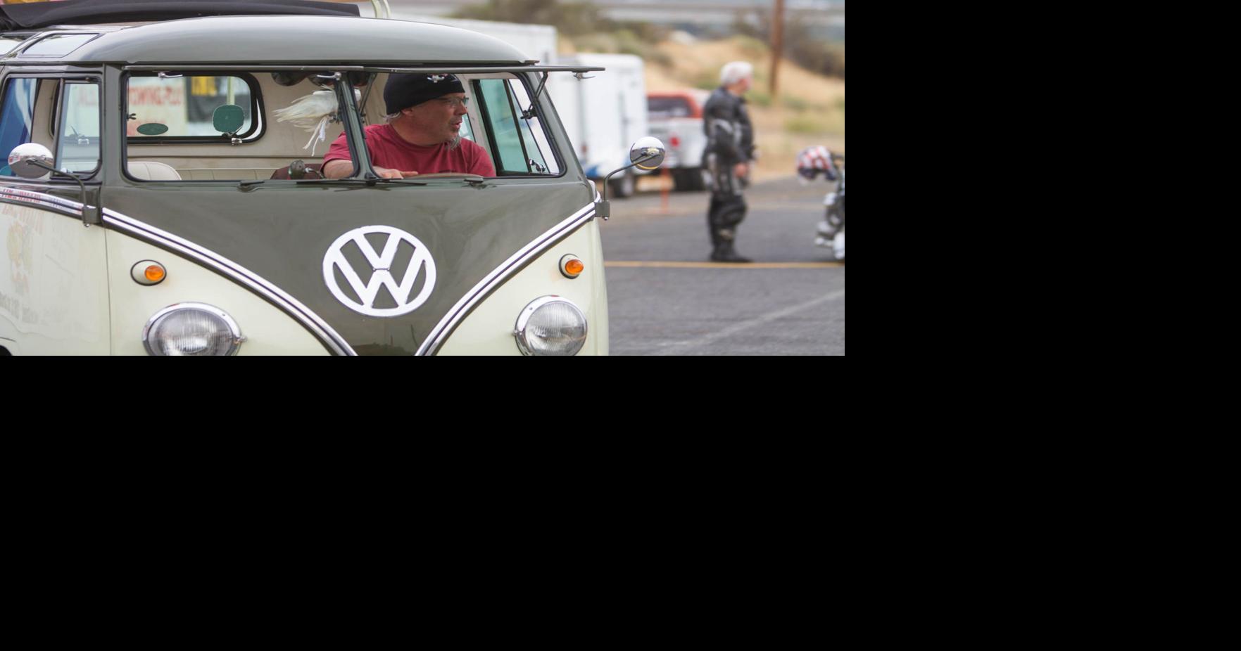 Photos: Volkswagens drag race at Renegade Raceway | News Photos ...
