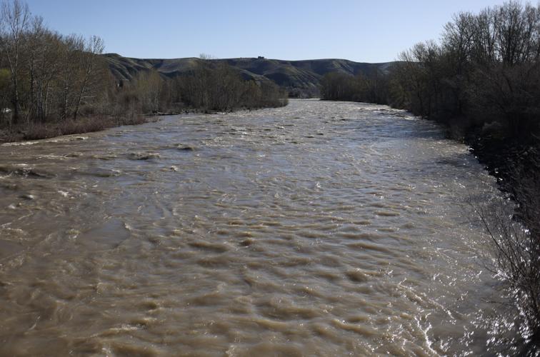 Minor flooding predicted to continue through late Sunday morning for Naches River at Naches ...
