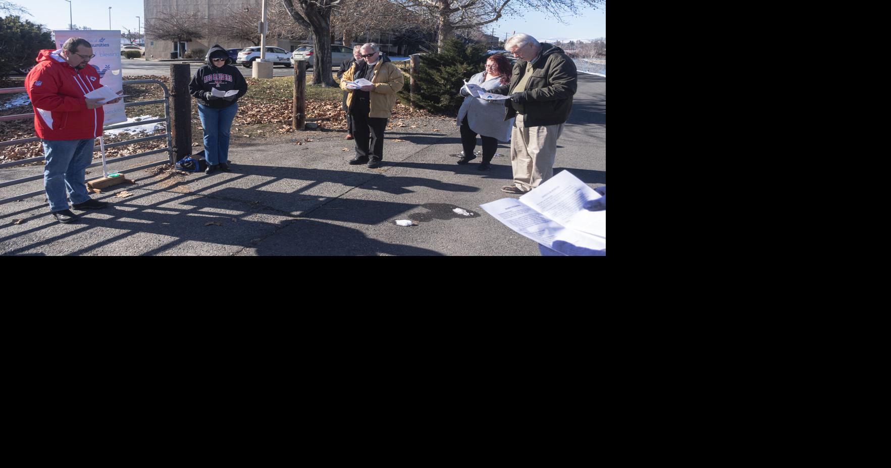 Man shot by Yakima police remembered at ceremony near shooting location ...