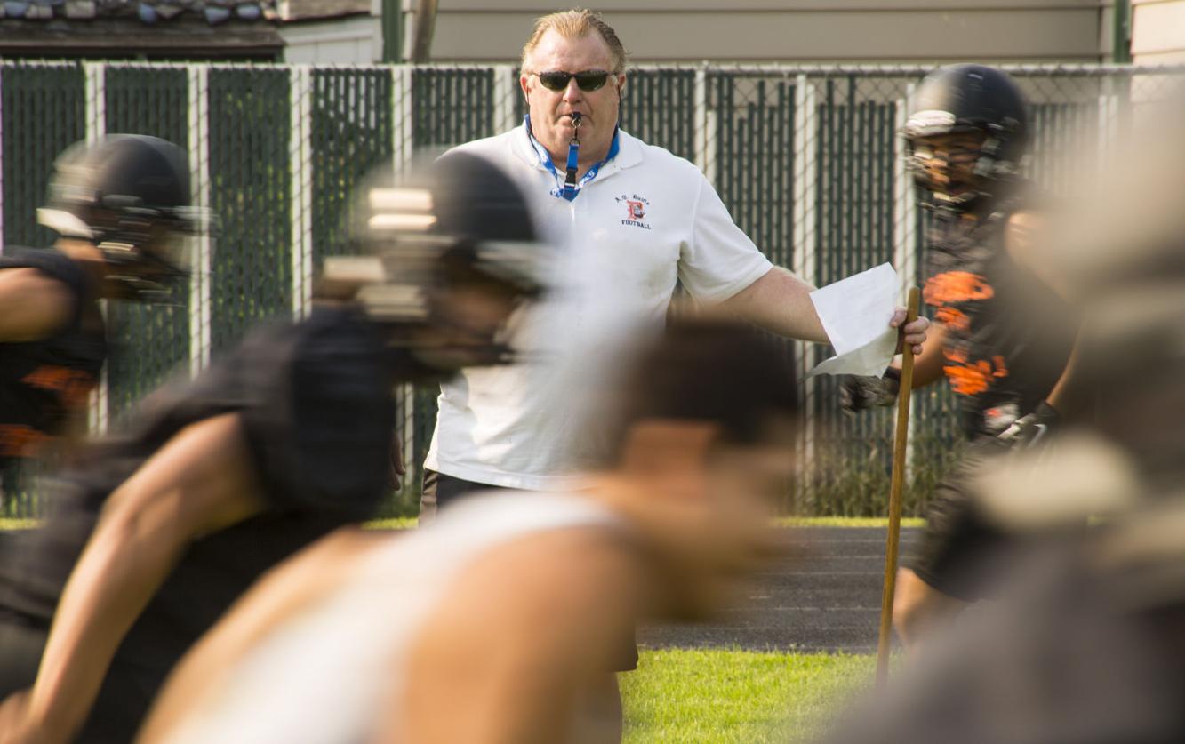 Rick Clark steps down as Davis football coach | CBBN | yakimaherald.com