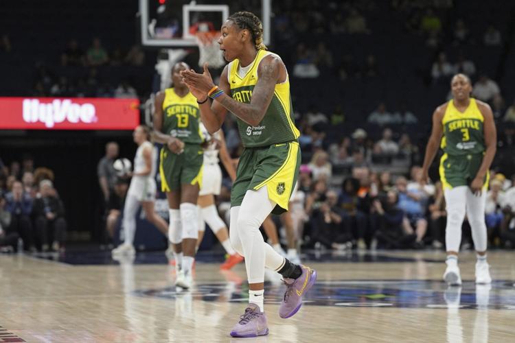 Lynx snap Storm’s six-game winning streak behind 32 points from Kayla ...