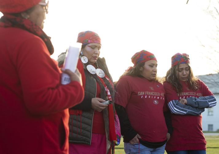 Candlelight vigil and prayer walk for Rosenda Strong in Wapato | Local ...