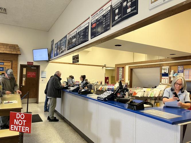 Get holiday packages in the mail early to beat deadlines, local ...