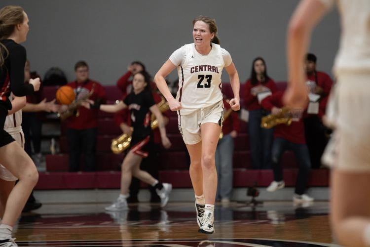 Bowman leads Central Washington women past Northwest Nazarene in return ...