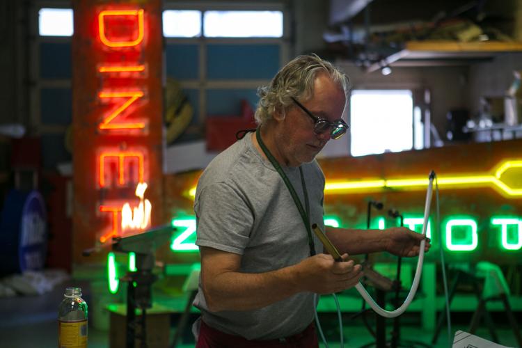 PHOTOS: Yakima neon artist | News Photos | yakimaherald.com