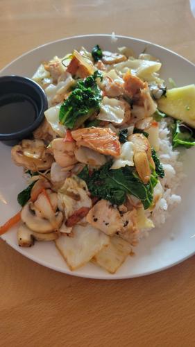 REVIEW: Mangoz on the Ave. offers something for everyone | Explore ...