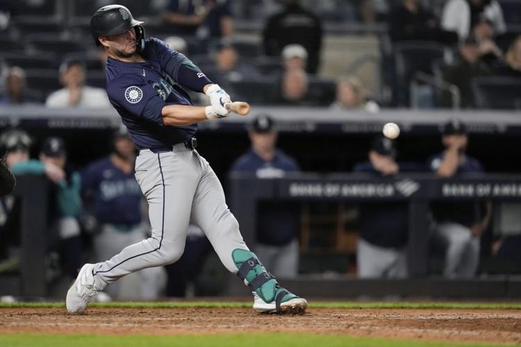 Mariners stun Yankees with improbable 4-run rally in 9th | Mariners | yakimaherald.com