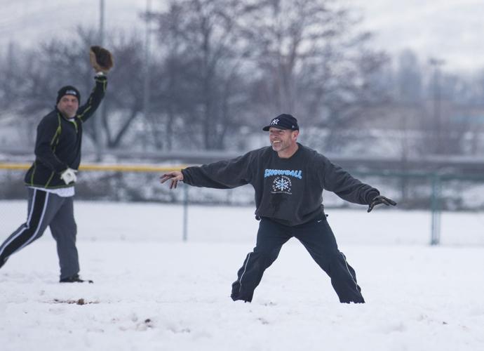 Annual Snowball Softball Tournament | News Photos | yakimaherald.com