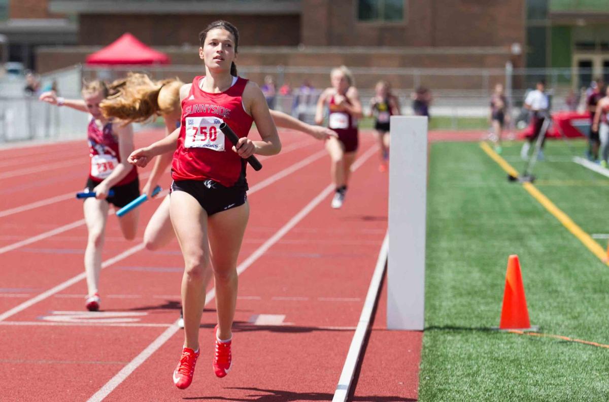 Photos: CBBN district track meet | Sports Photos | yakimaherald.com