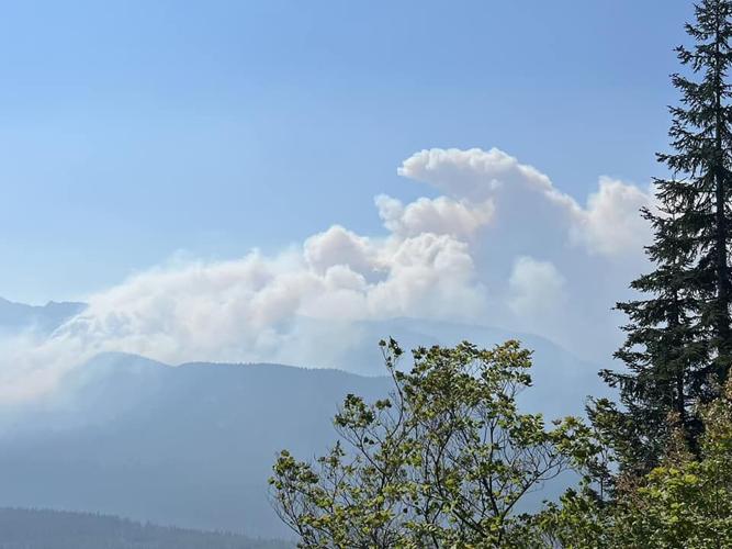 U.S. 12 over White Pass closes because of fire in Packwood area | Local ...