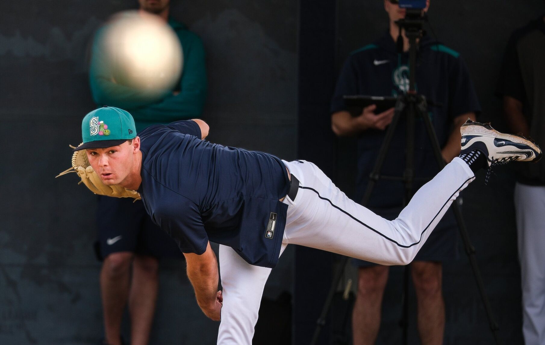 Mariners’ Kade Anderson rebounds from rough first inning vs. Dodgers ...