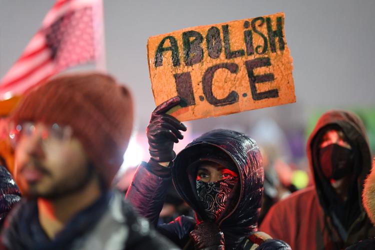 Police arrest protesters at airport as Minnesota gears up for anti ...