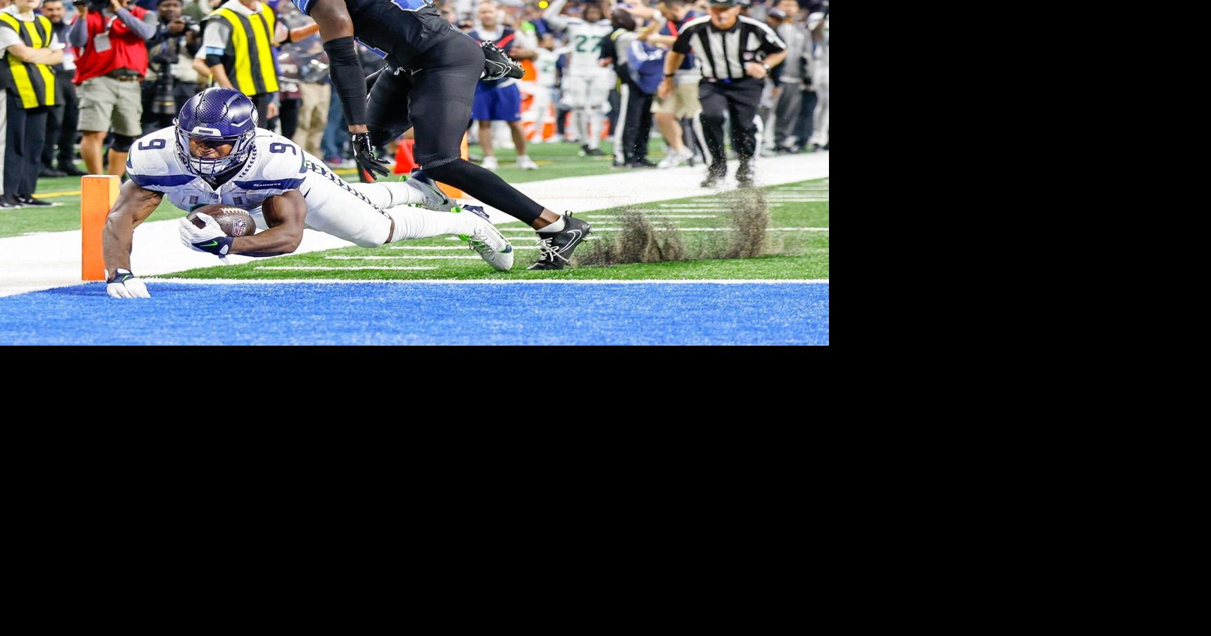 Why Seahawks should feed running back (and wrestler) Kenneth Walker III ...
