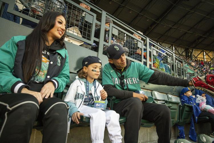 How to save money on food, drinks and more at a Seattle Mariners game ...