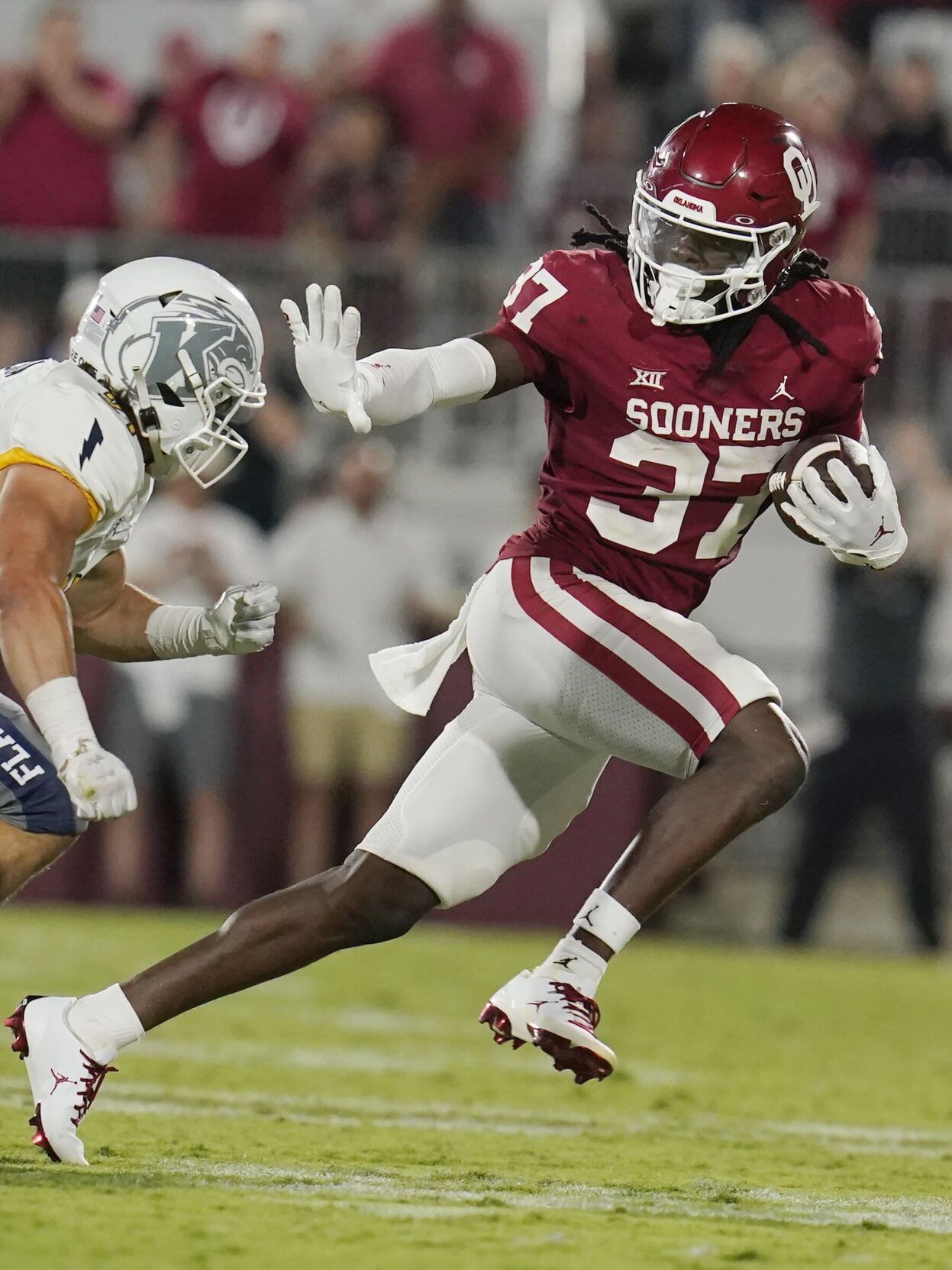 UW football gets needed experience with seventh-year Oklahoma transfer ...