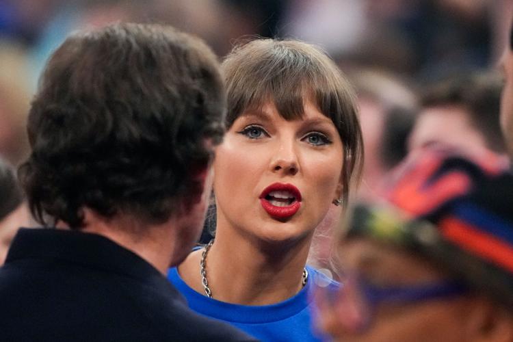 Taylor Swift attends Knicks' record-breaking rally over Spurs in Game 4 ...