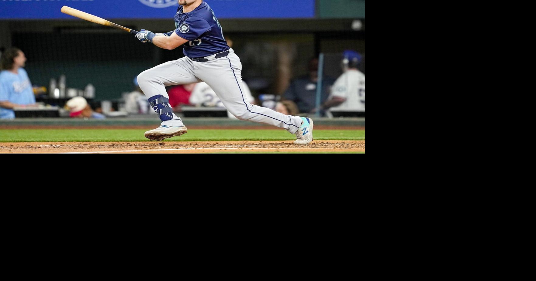 Cal Raleigh helped the Mariners beat the Rangers with a broken tooth ...