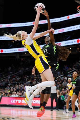 Photos: Storm host Sparks | Storm | yakimaherald.com