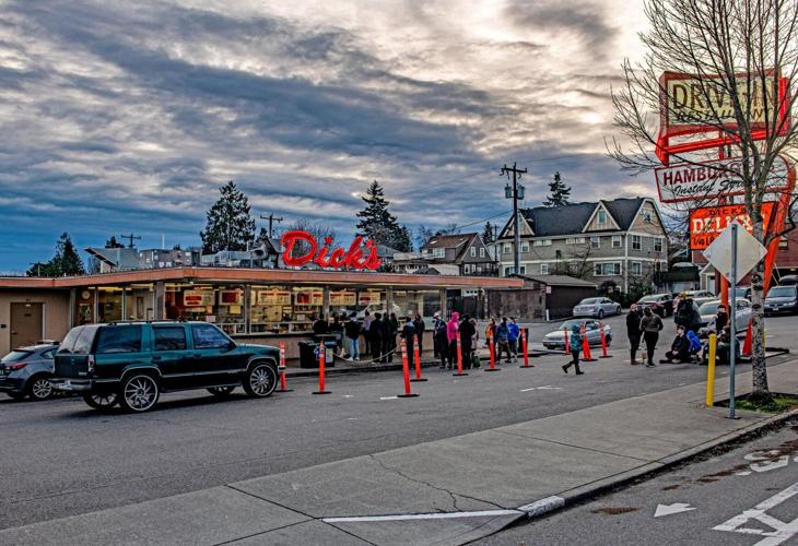 Impress visitors with this half-day tour of Seattle’s top photo-ops ...
