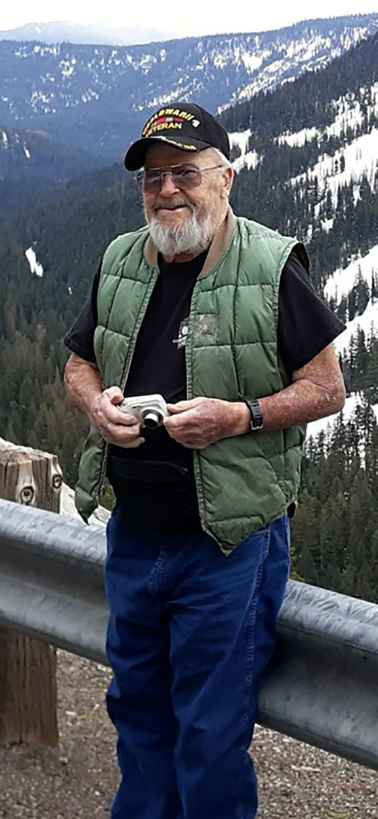 Friends, family mourn 'three-war' Yakima veteran Chuck Austin | Local ...