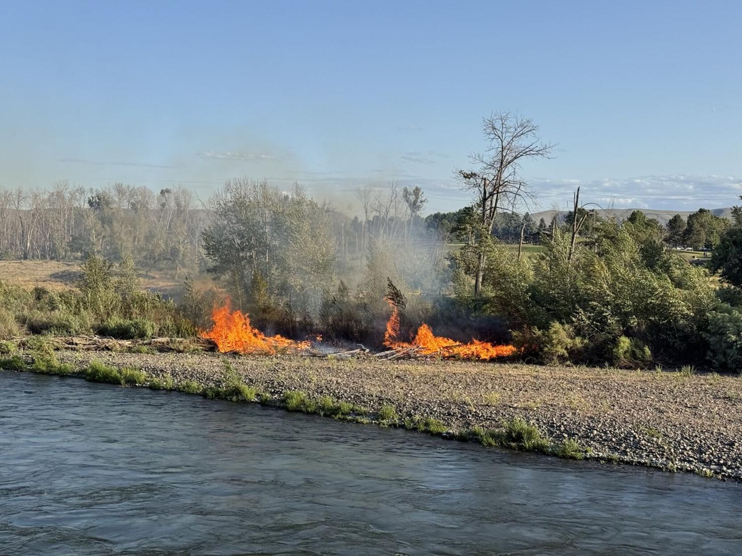 Sunday fire burns 3 acres along Yakima Greenway | Local | yakimaherald.com