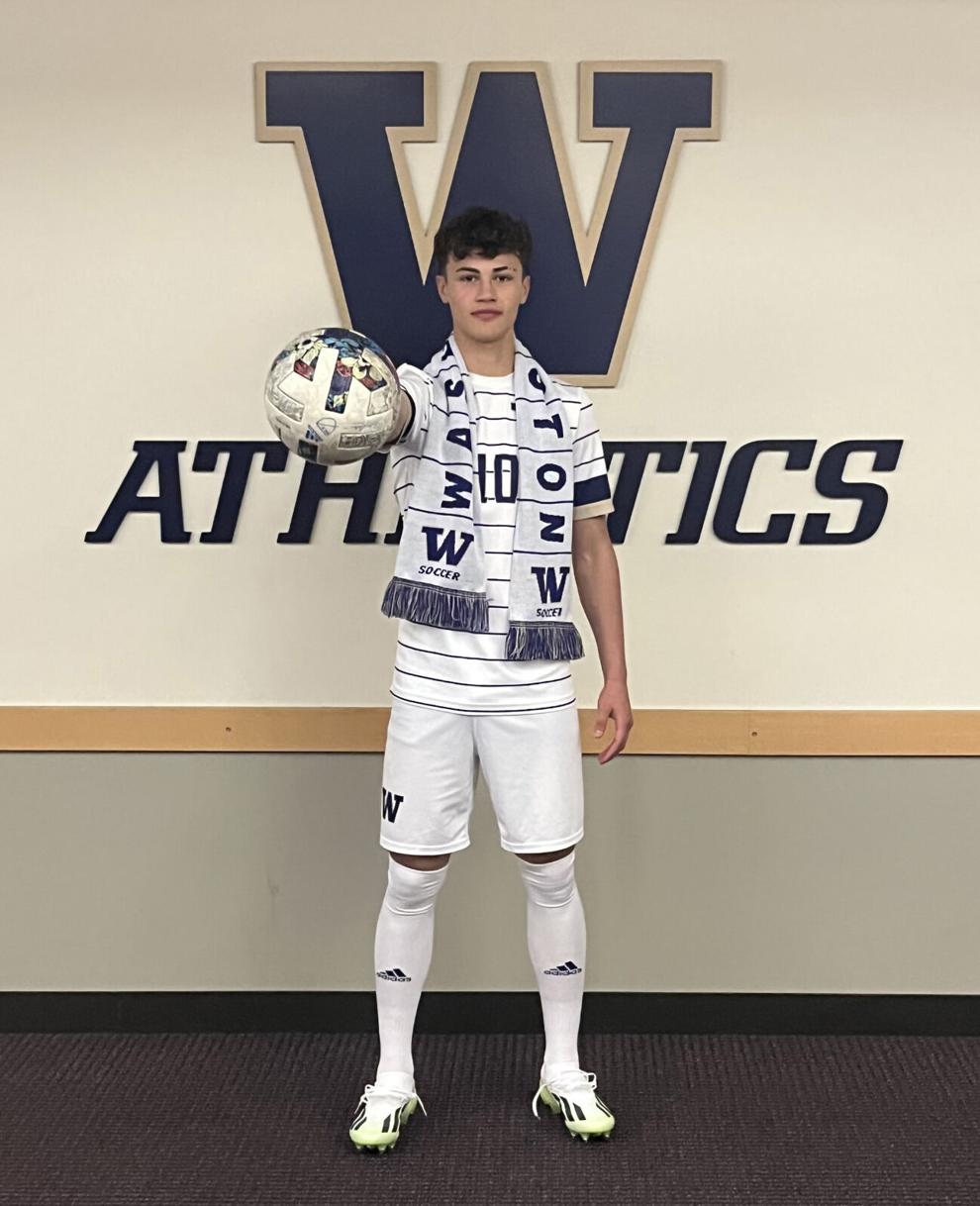 Sunnyside's Hernandez commits to play soccer at UW | Sports ...