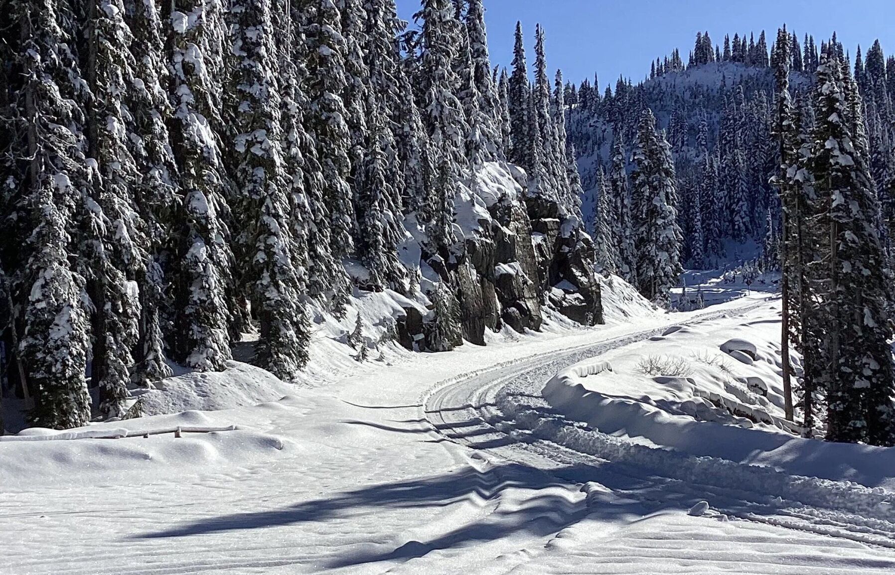 Chinook and Cayuse passes close for the winter Friday | Local ...
