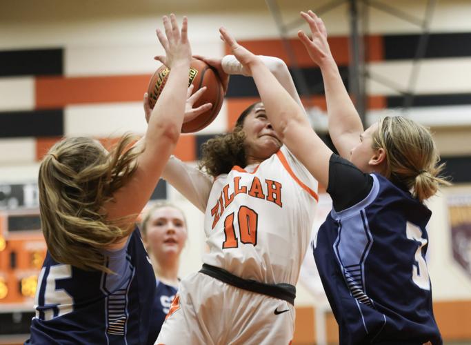 Zillah pressure overwhelms Sultan in big win | Sports | yakimaherald.com
