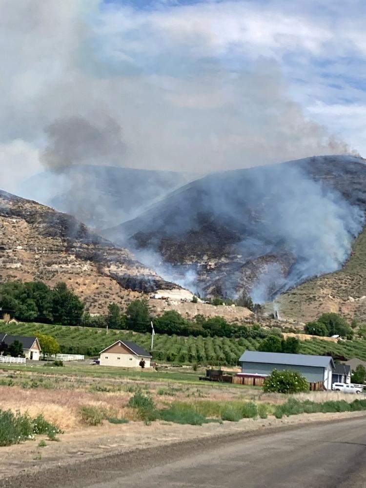 Old Naches Highway fire at 75% containment, control expected by ...