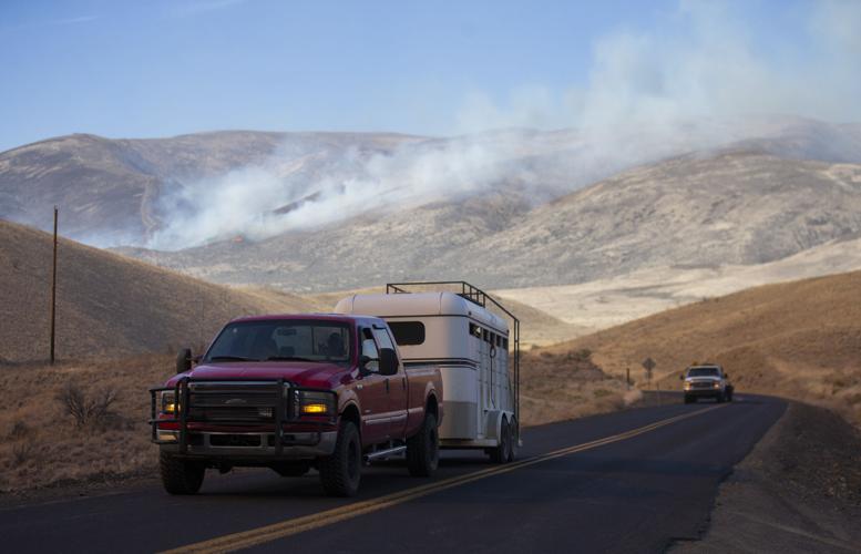 Photos: Evans Canyon fire evacuations begin | Local | yakimaherald.com