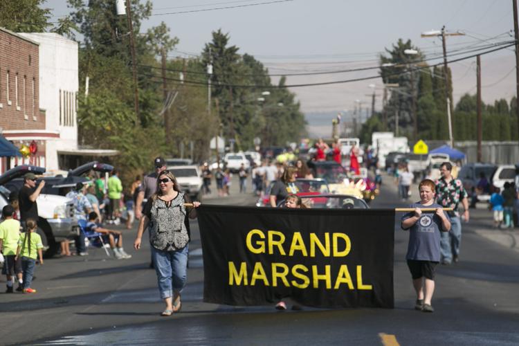 Annual Harrah Fall Festival Parade (19 images) | Local | yakimaherald.com