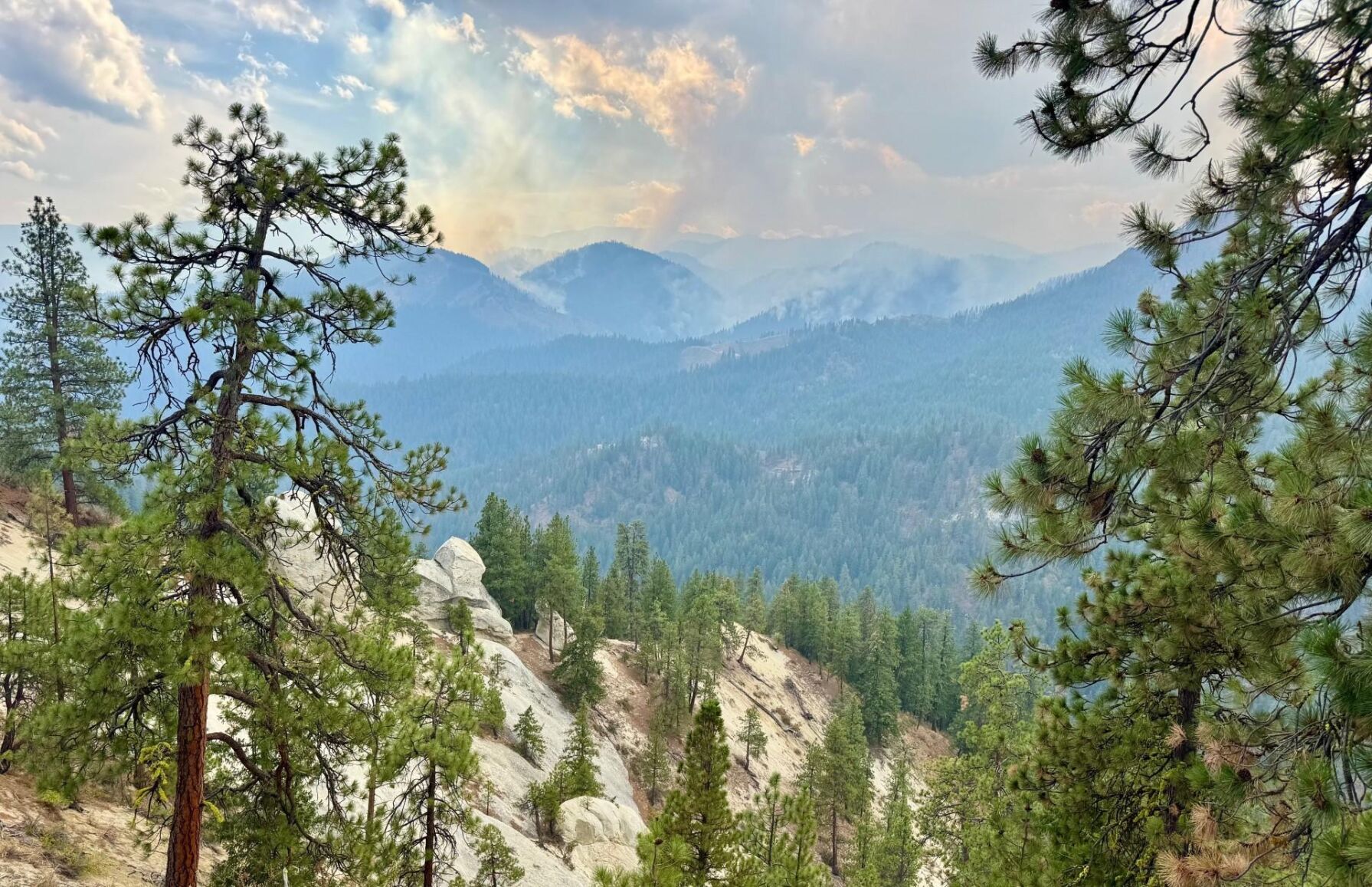New Wenatchee evacuation advisories for Labor Mountain Fire; Blewett ...