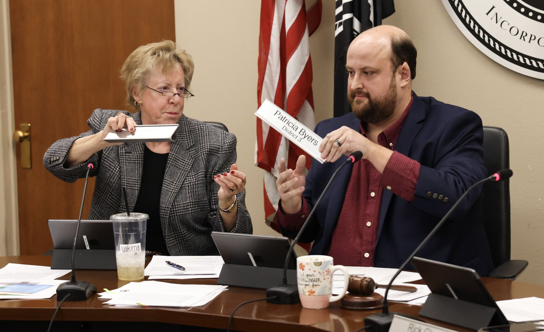 Matt Brown chosen as new Yakima mayor; Reedy Berg to take deputy mayor ...