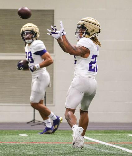 UW freshman running back Adam Mohammed making strong early impression ...