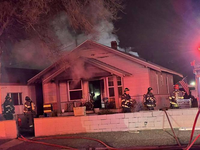 One dead in early morning Yakima house fire | Local | yakimaherald.com