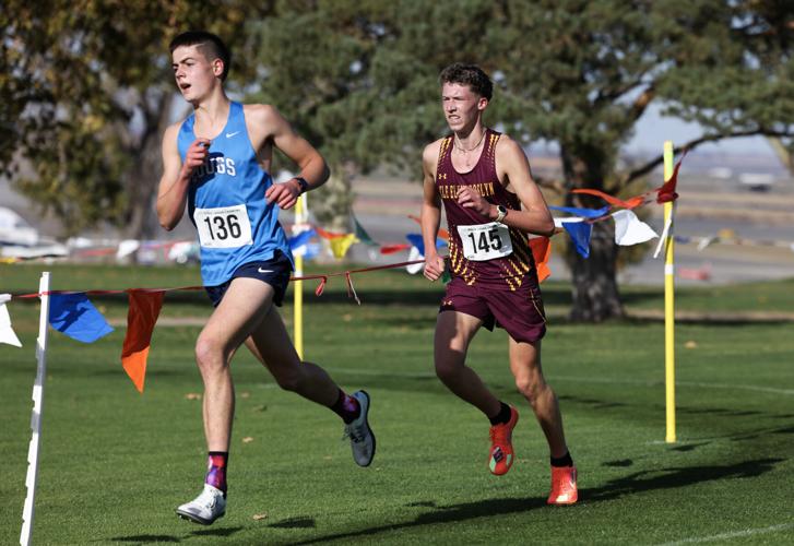 State cross country: Final kick secures 2B title for Cle Elum's ...