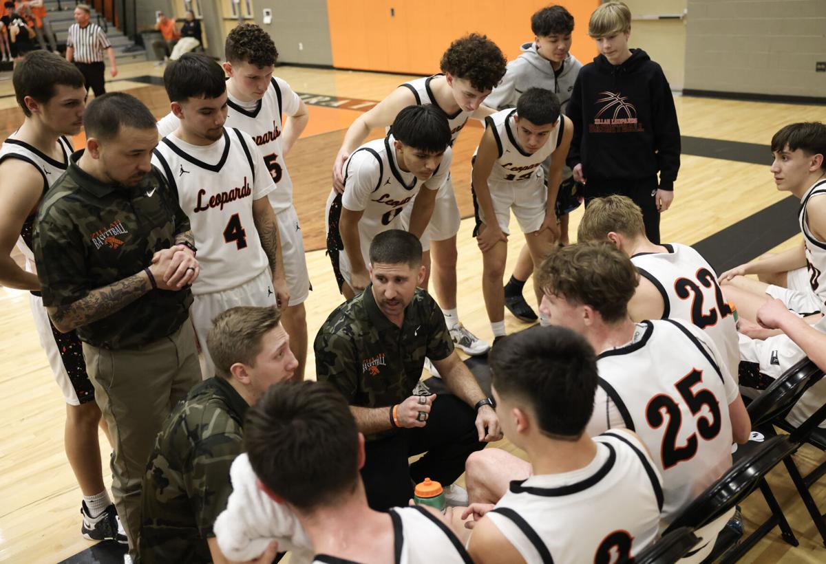 PHOTOS: Zillah boys defeat Tenino in opening round of state basketball ...