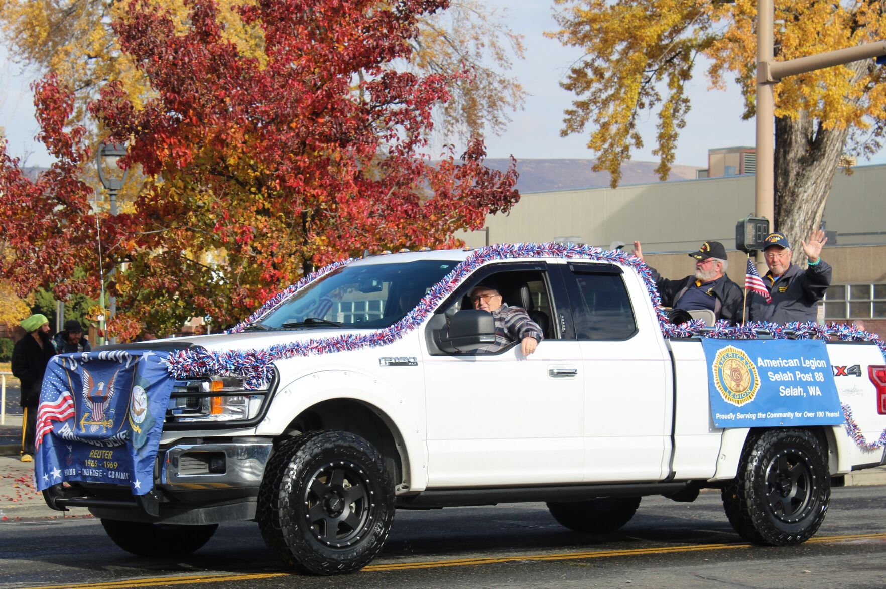 Yakima Veterans Day parade recognizes military service | Local ...