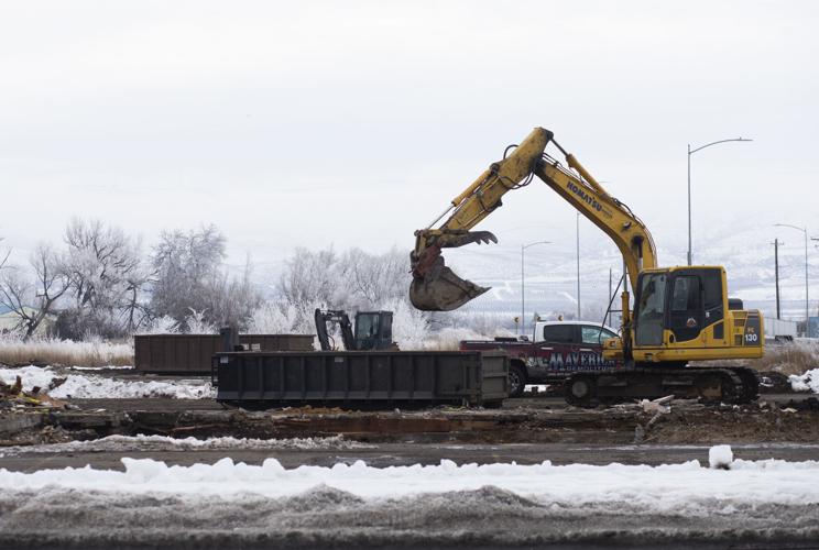 Landmark Yakima restaurant building demolished; familiar neon sign in ...