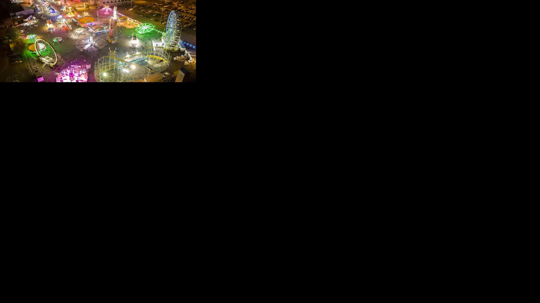 Photos: Yakima Holiday Lighted Parade | News Photos | yakimaherald.com