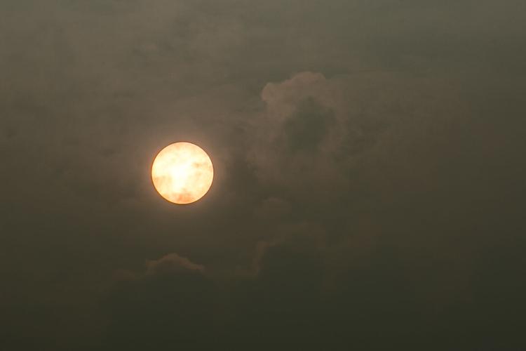 Photos: Wildfire smoke smothers the Yakima Valley | Local ...